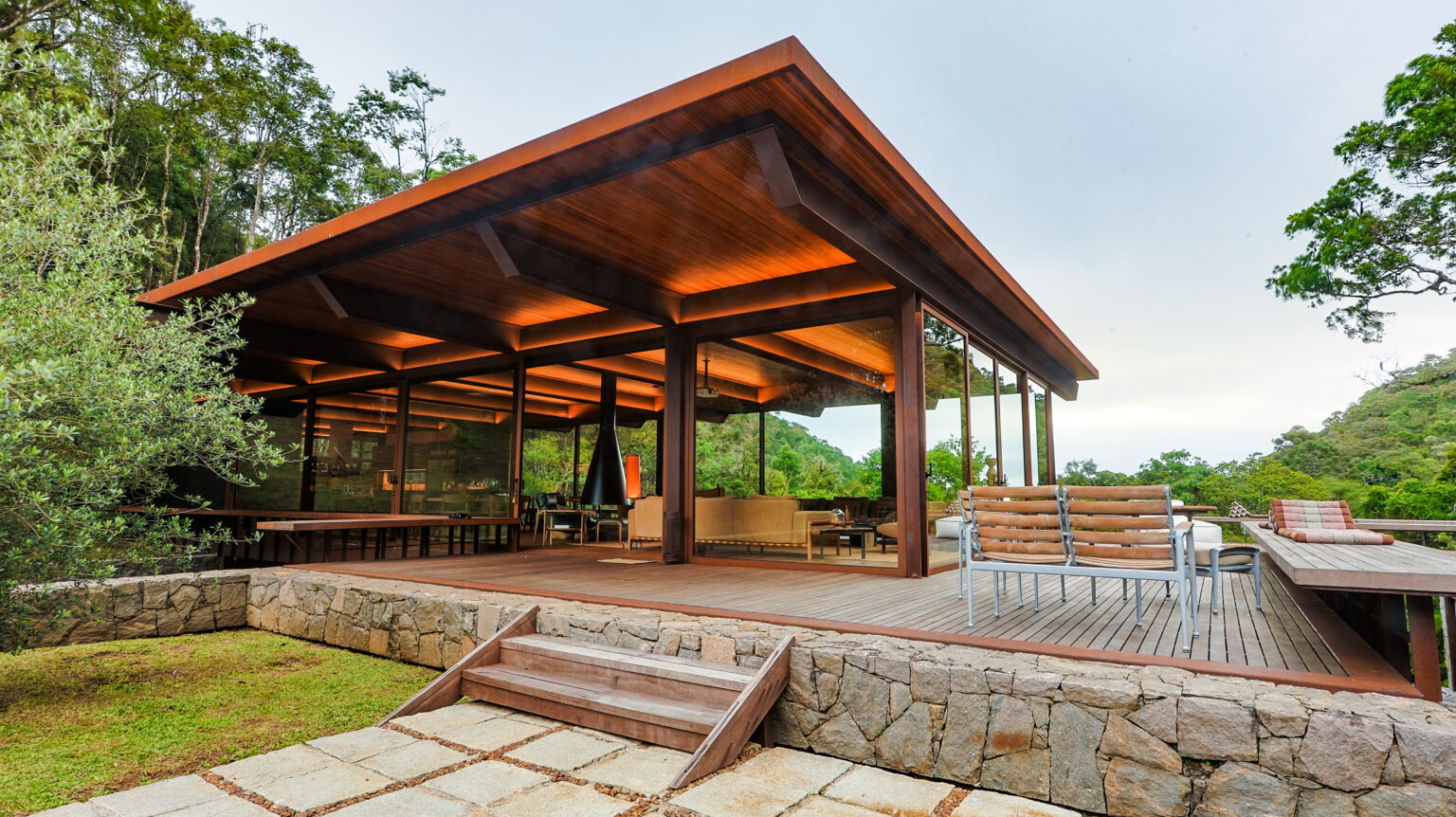Stunning Villas. Tailor-made service. Unique experiences.